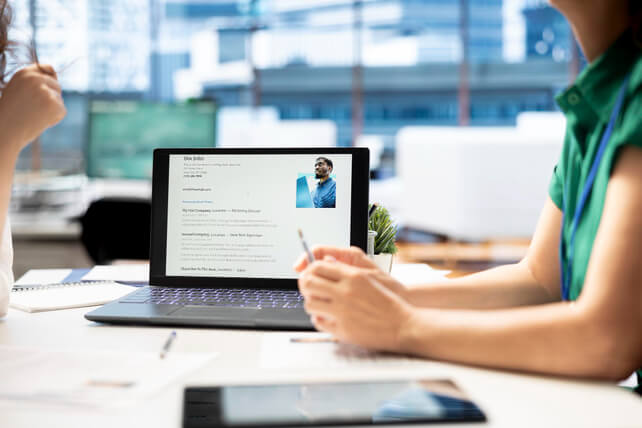 10 Best AI Resume Screening Software 2026 | Recruiters LineUp